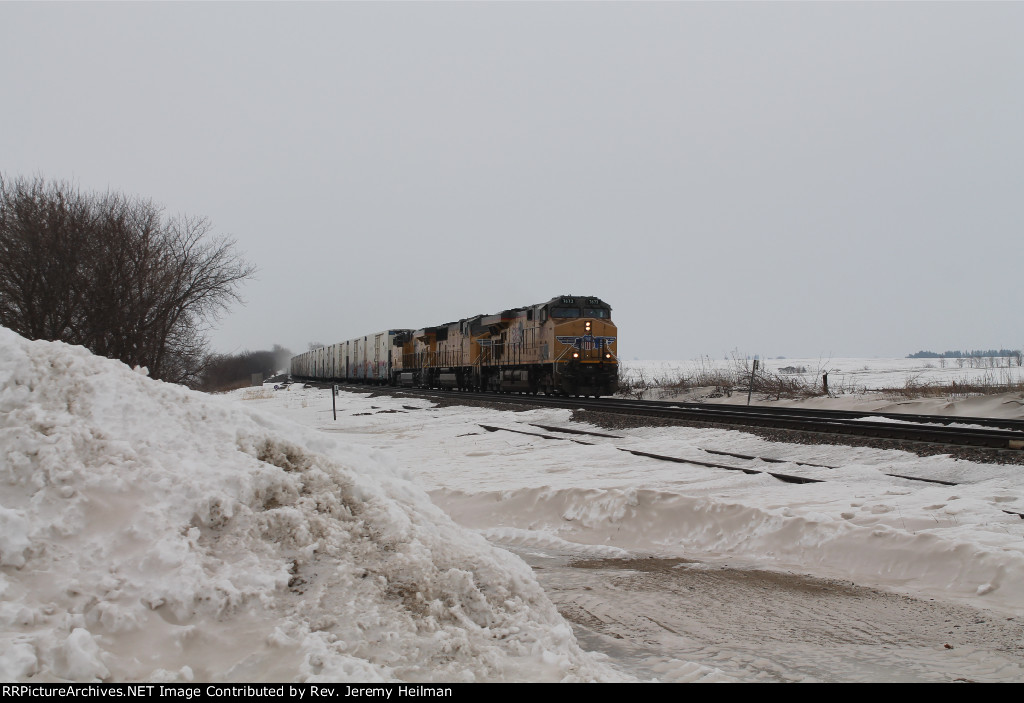 UP 7673 & others (2)